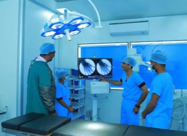Jadia Orthopedic & Matarnity Hospital in Baroda, Orthopaedic Hospital ...